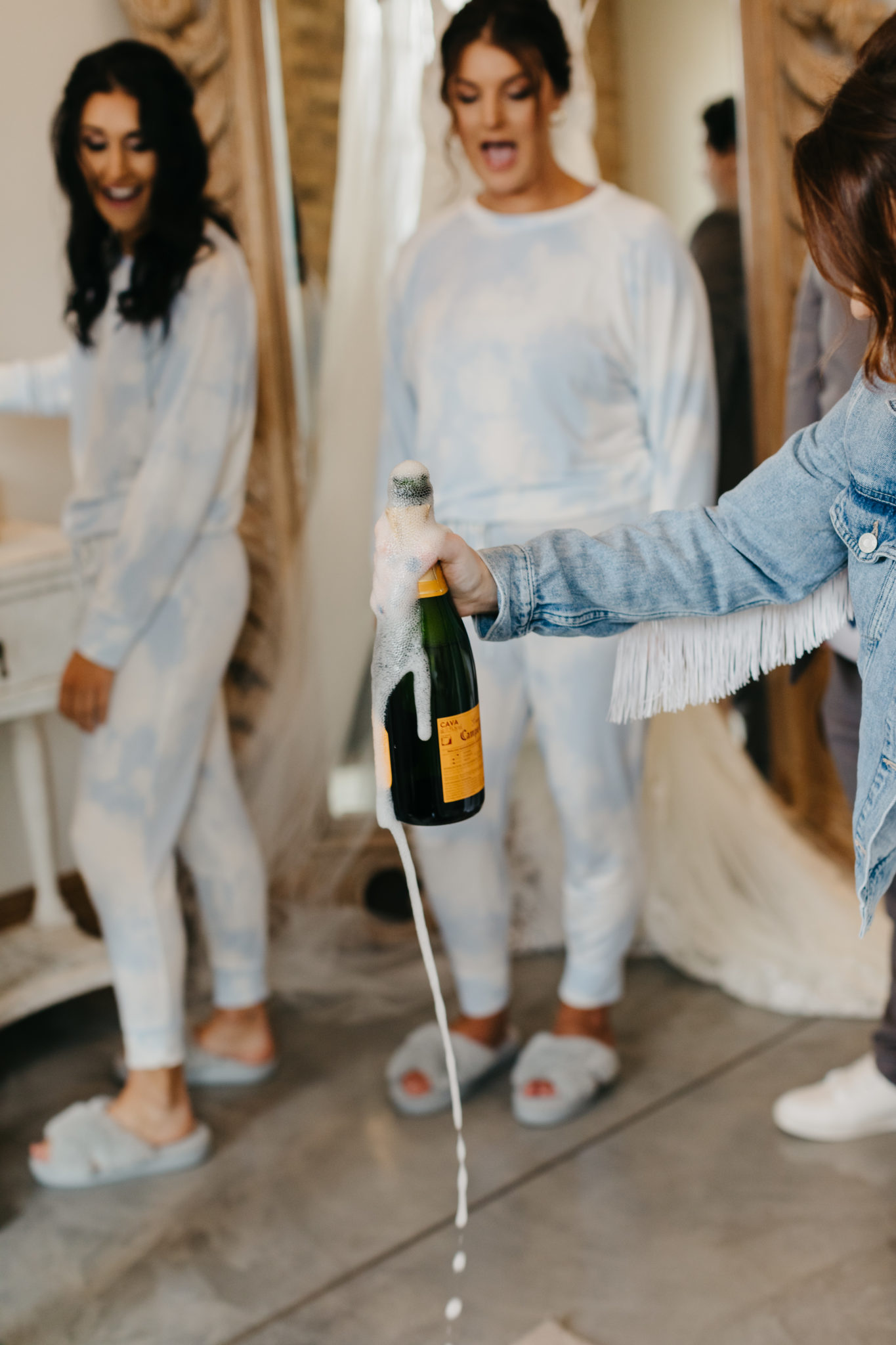 An Industrial Modern Wedding at The Brix, Carpentersville : Taylor ...