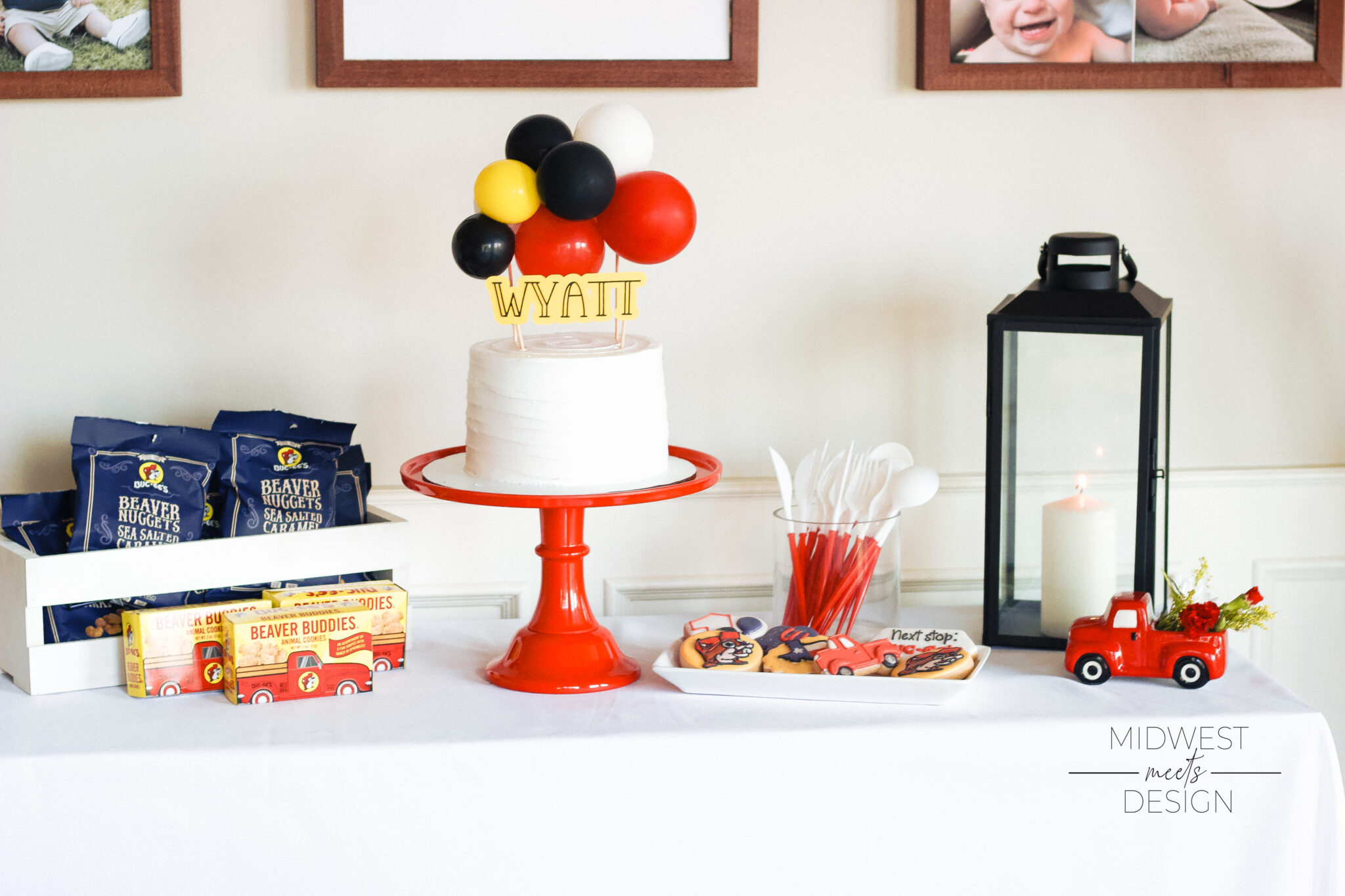 Wyatt's Buc-ee's Themed First Birthday Party - midwestmeetsdesign.com